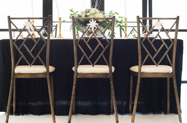 The Folding Table Cloth - The Folding Table Cloth